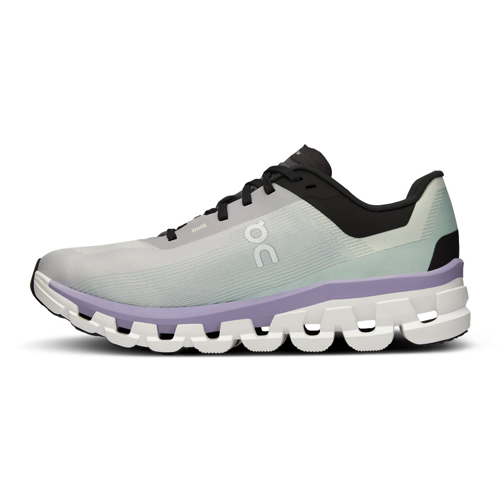 On W's Cloudflow 4 Running Shoes – La Cordée